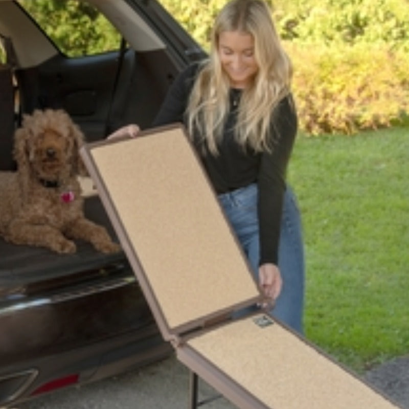 Pet Gear Ultra-Lite [Free-Standing] Ramp with Extension Panel (Cap. 10